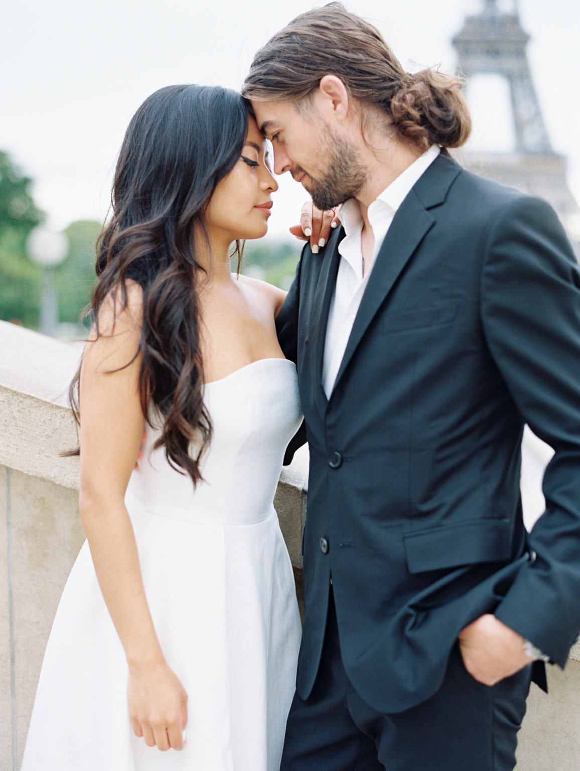 How to plan a Paris Engagement Session | Natalie Bray / Southern ...
